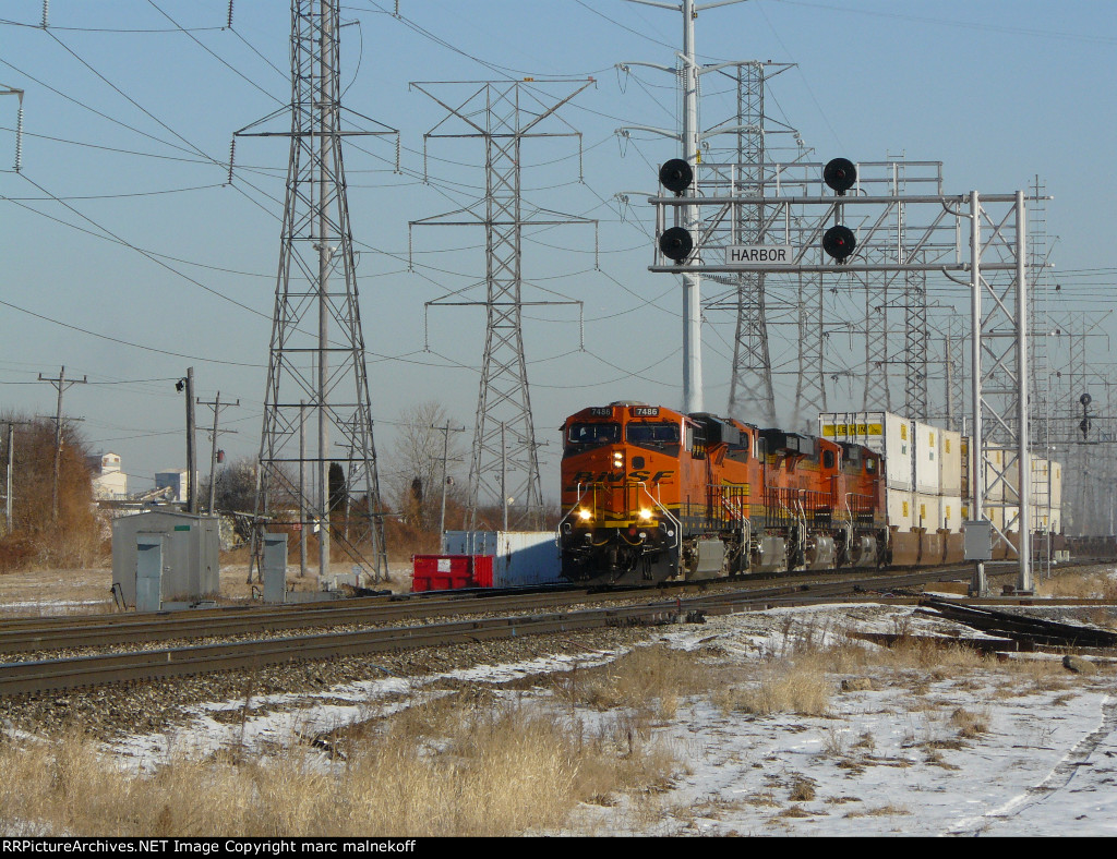 BNSF 7486